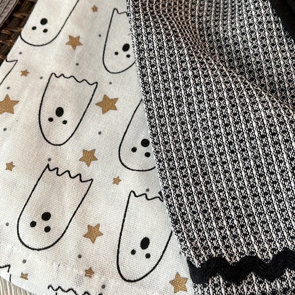 Max Studio | Kitchen | Max Studio Ghosts Kitchen Towels | Poshmark